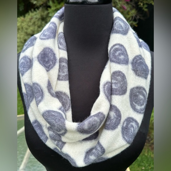 Anthropologie | Accessories | Anthro Madison 88 Snoodcircle Scarf ...